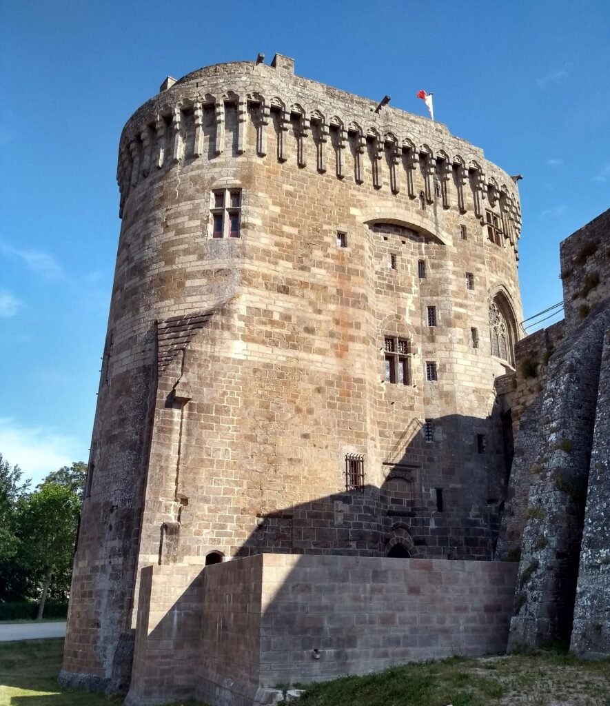 VISITER DINAN - dinan-tourisme.fr